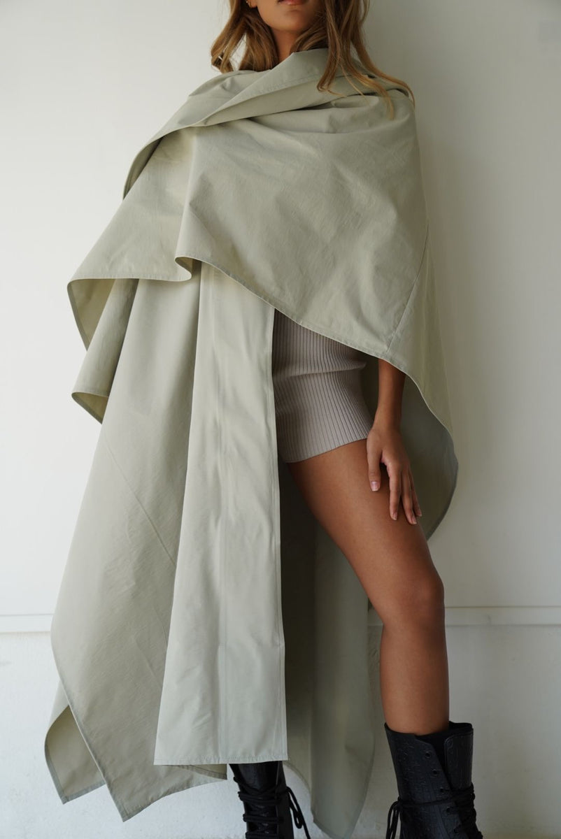 Convertible Shawl – G R A D E